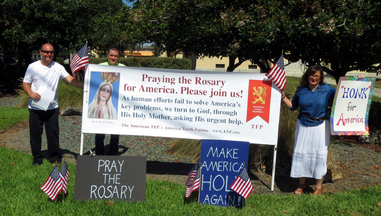 One Million Catholics Pray the Rosary in the Streets - The American TFP